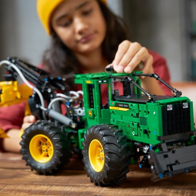 LEGO TECHNIC 42157 JOHN DEERE 948L-II SKIDDER - LEGO - Photopoint